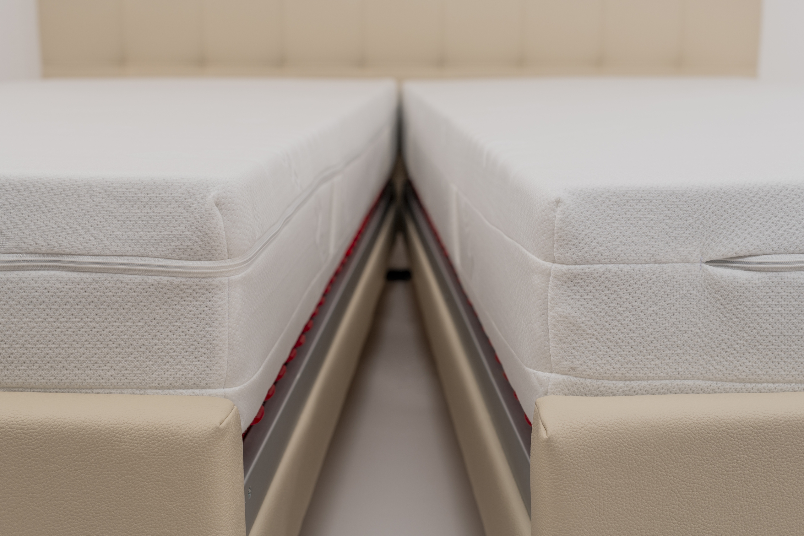 Technical innovation for the hotel industry: New bed system makes ...